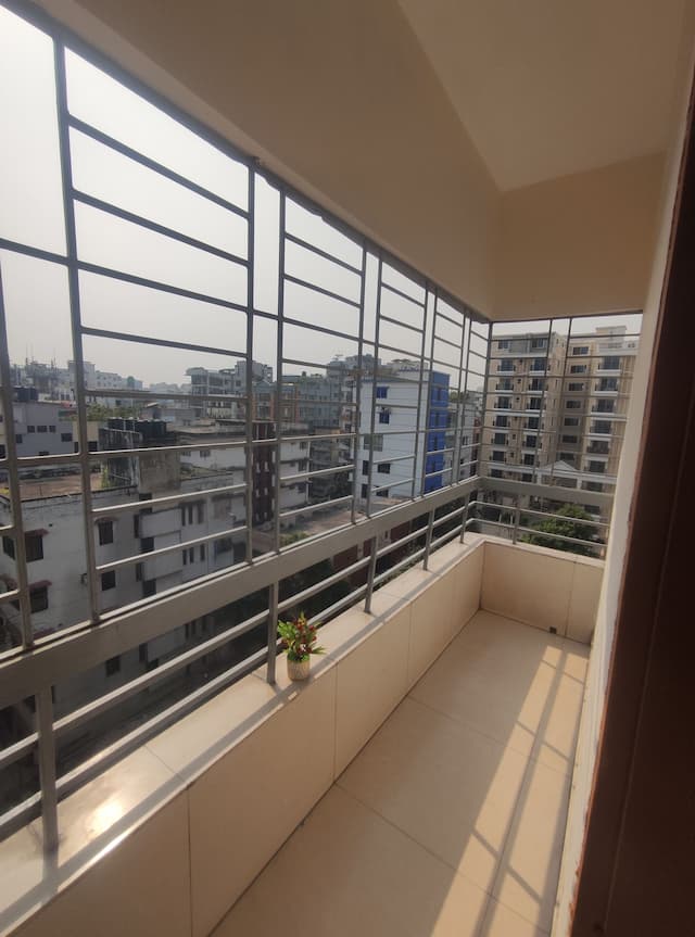 Cozy Private Bedroom with Attached Washroom and Balcony at Dhanmondi ...